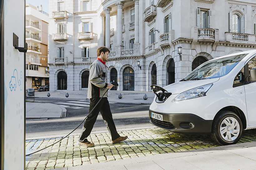 Charging electric vans: What you need to know – Webfleet Blog