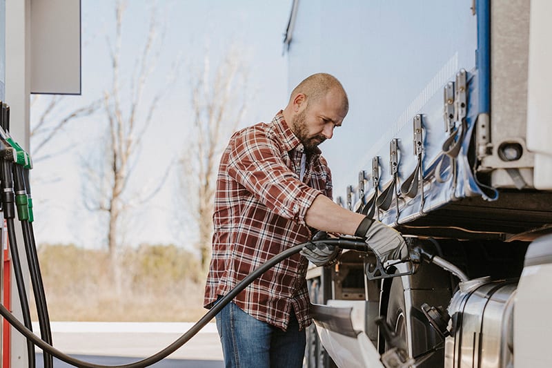 9 Efficient Strategies to Reduce HGV Fleet Costs - Webfleet blog